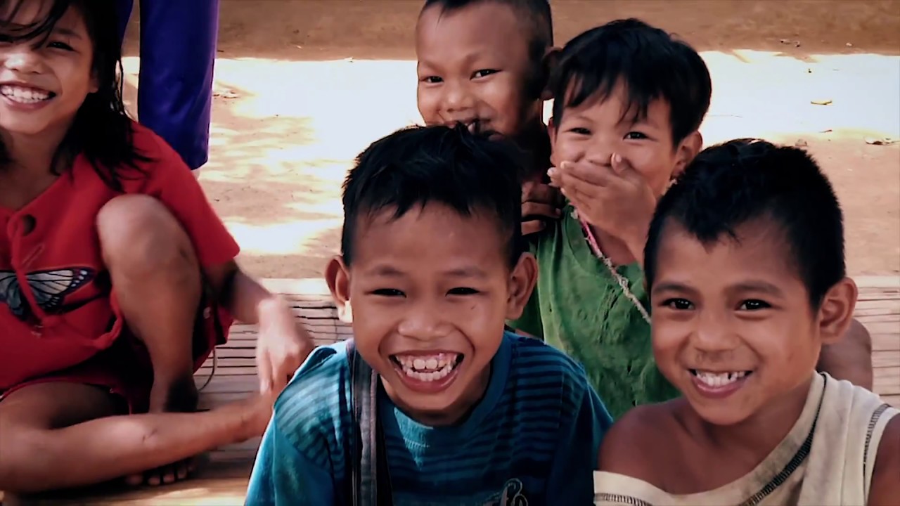 Solar Lamps for 900 Indigenous Filipino Children - YouTube