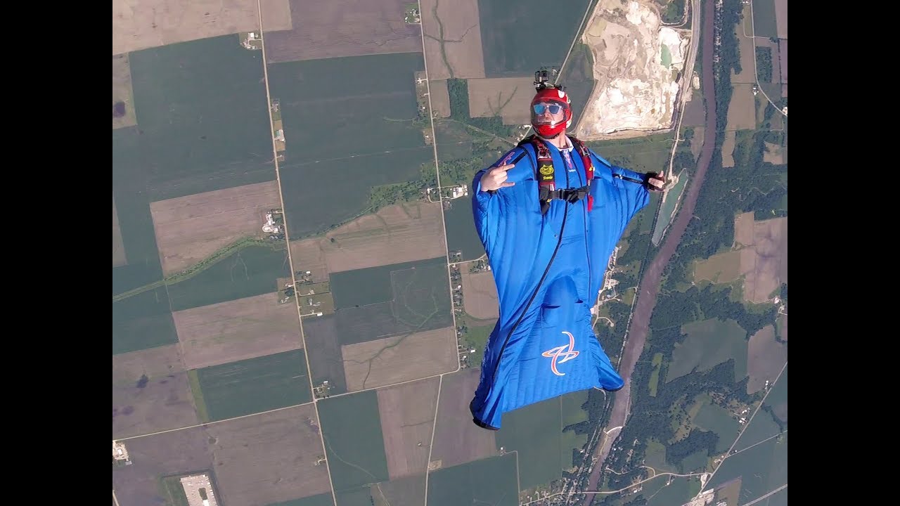 Jump 441 - 2 Way Wingsuit with Travis Mickle - YouTube