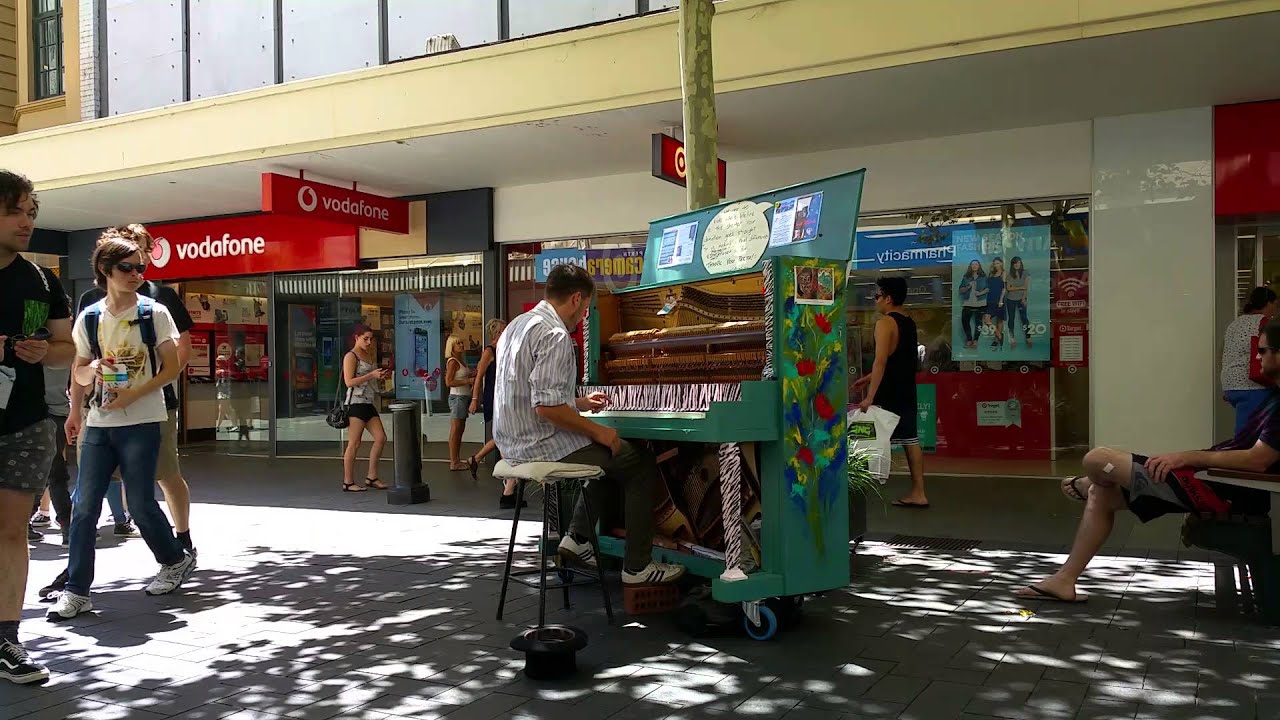 Amazing piano busker at Perth CBD - YouTube