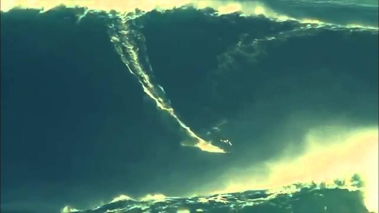 Garrett McNamara breaks world record surfing 100 foot wave! - YouTube