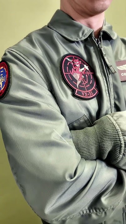 【TOP GUN 電影原裝服裝】Cockpit USA CWU 36P 飛行員外套 - YouTube