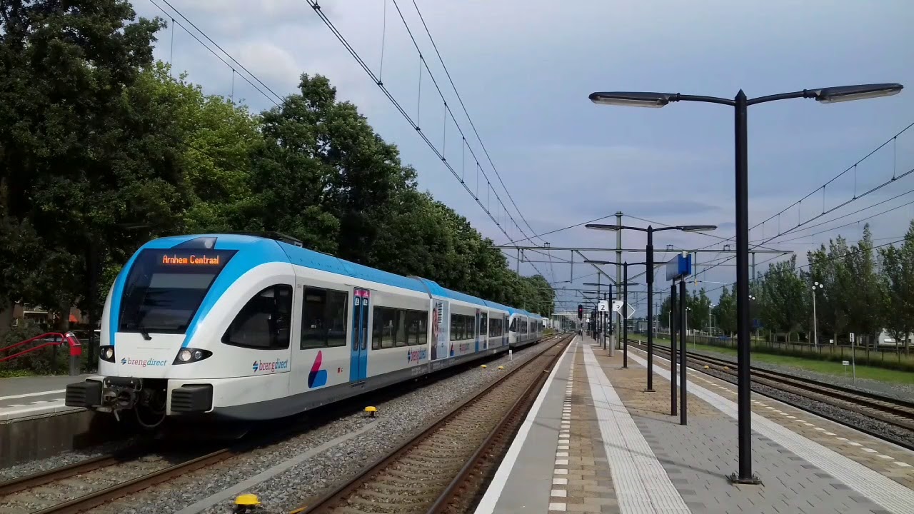 BRENG GTW-D'S 5048+5043 vertrekken uit Zevenaar - YouTube
