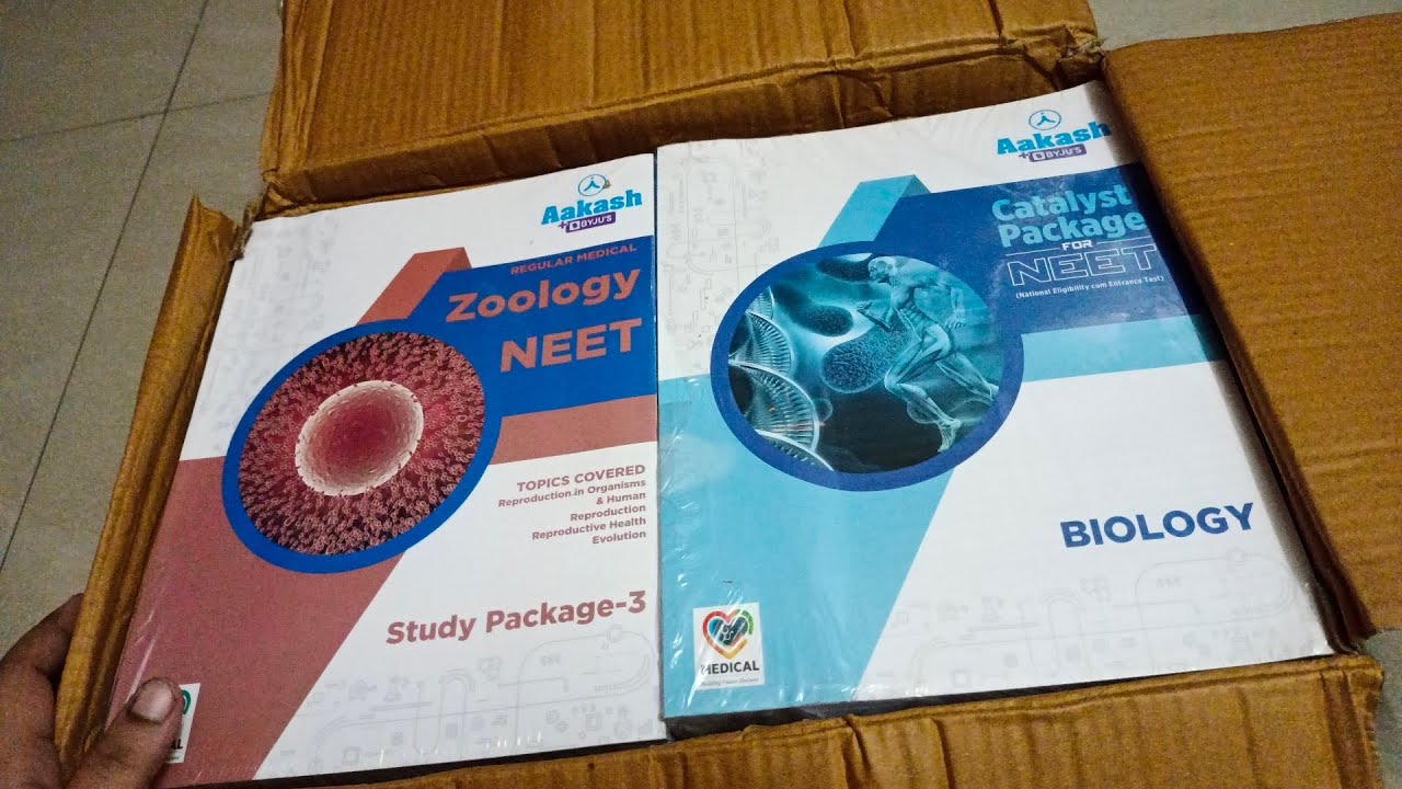 Aakash+Byjus NEET DROPPER KIT BOOKS unboxing/ Live +offline classes ...