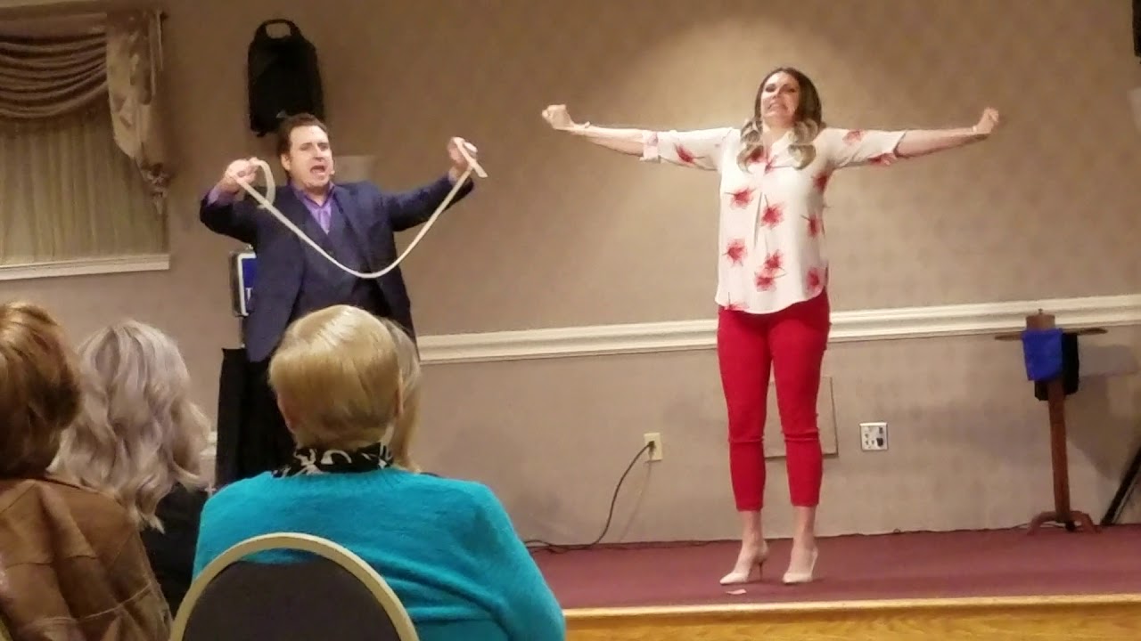 Magician Matt Roberts - YouTube