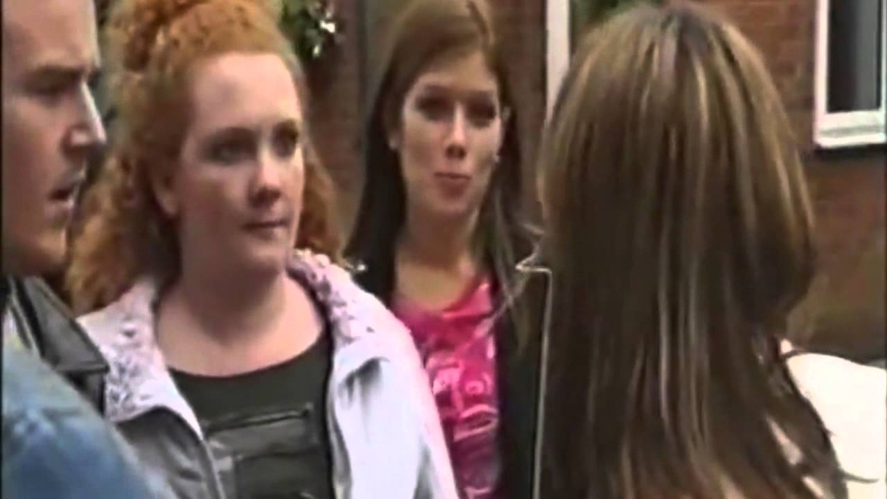 Coronation Street Leanne and Maria Fight 2004 - YouTube
