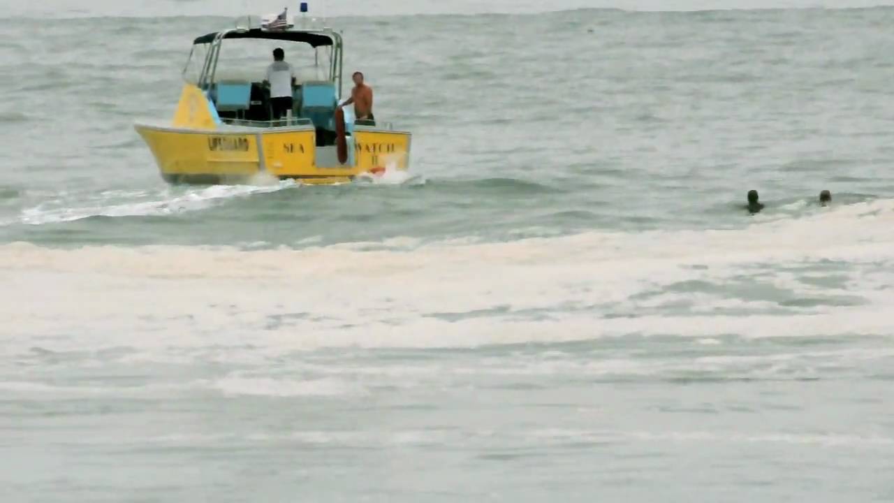 Rescue during Huge Waves at the Wedge - YouTube