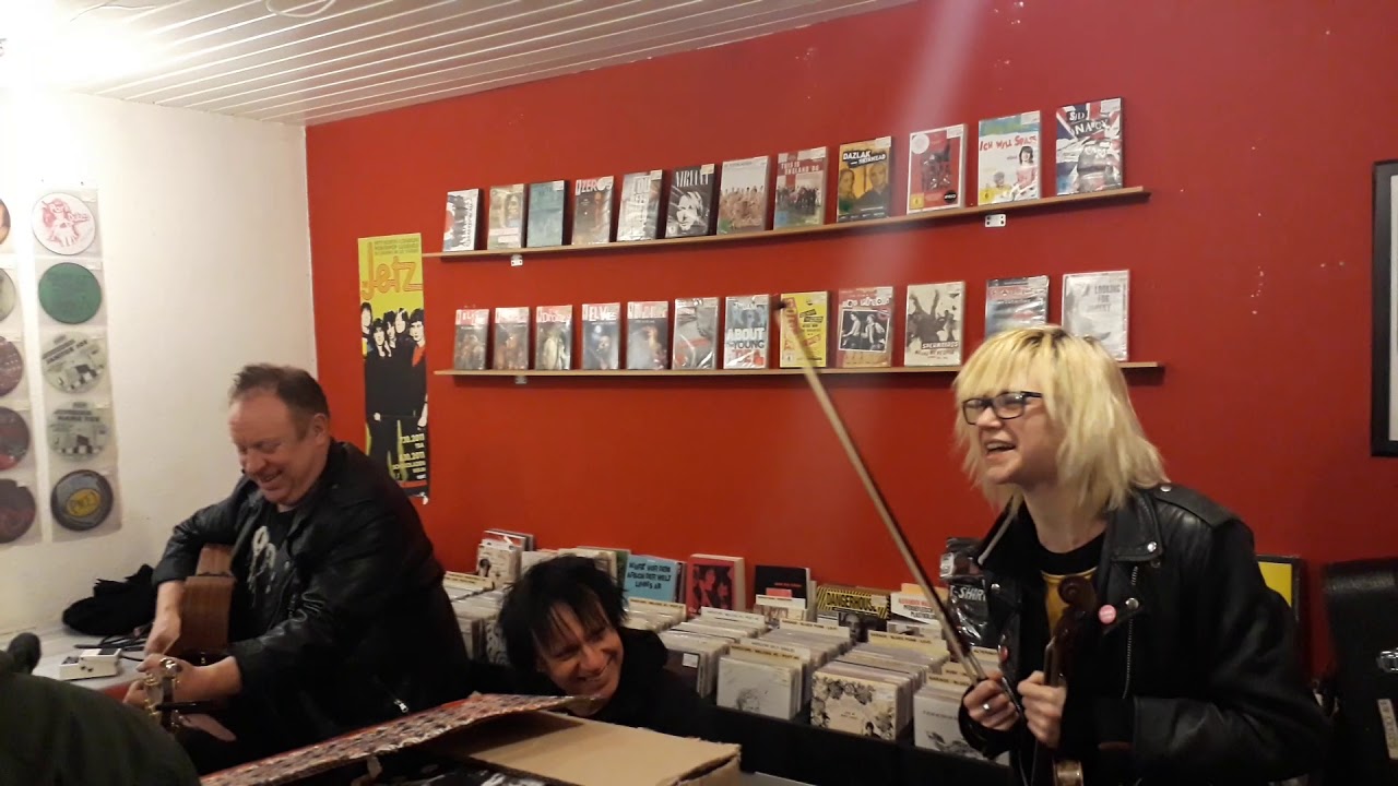 DICK YORK & VOM RITCHIE playing CRYSSIS @ Cheap Trash Records ...