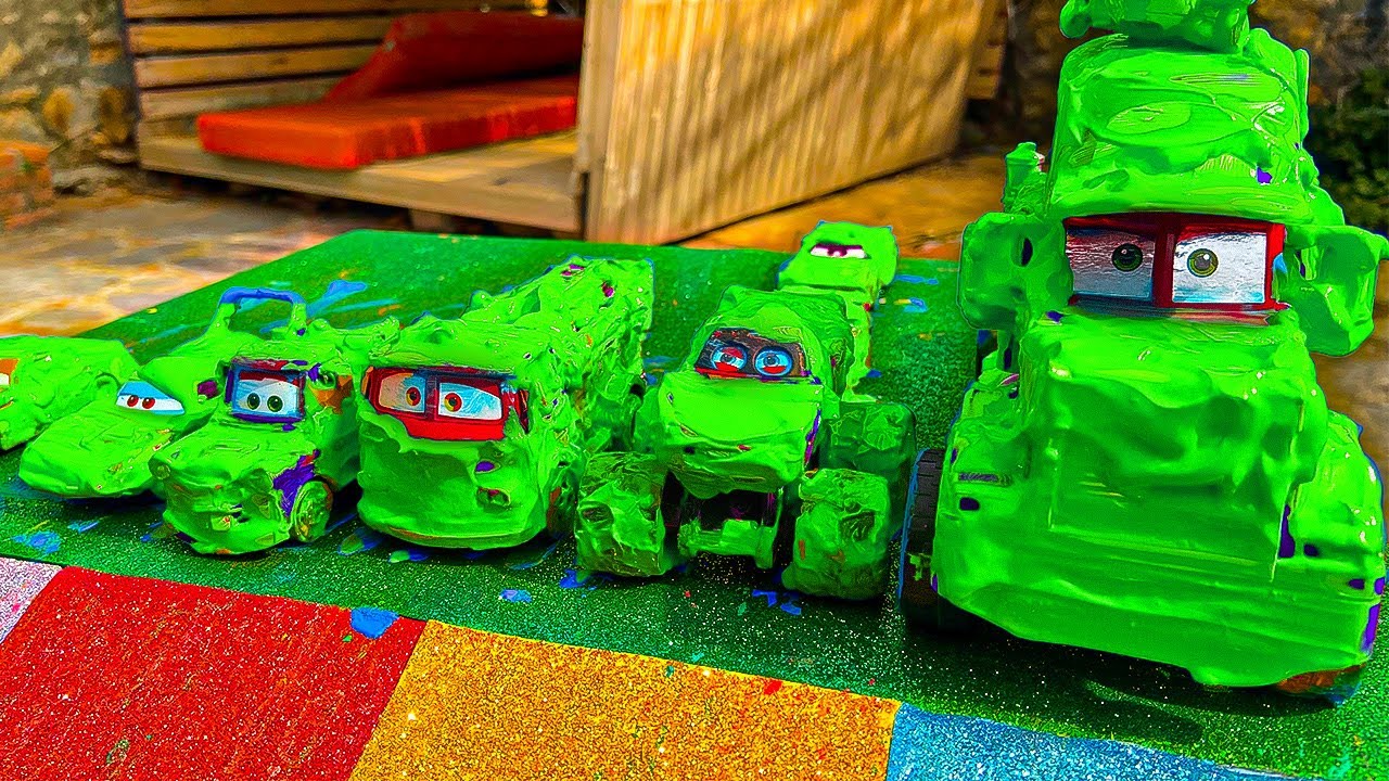 Disney Pixar Cars fall into the water: Lightning McQueen, Jackson Storm ...