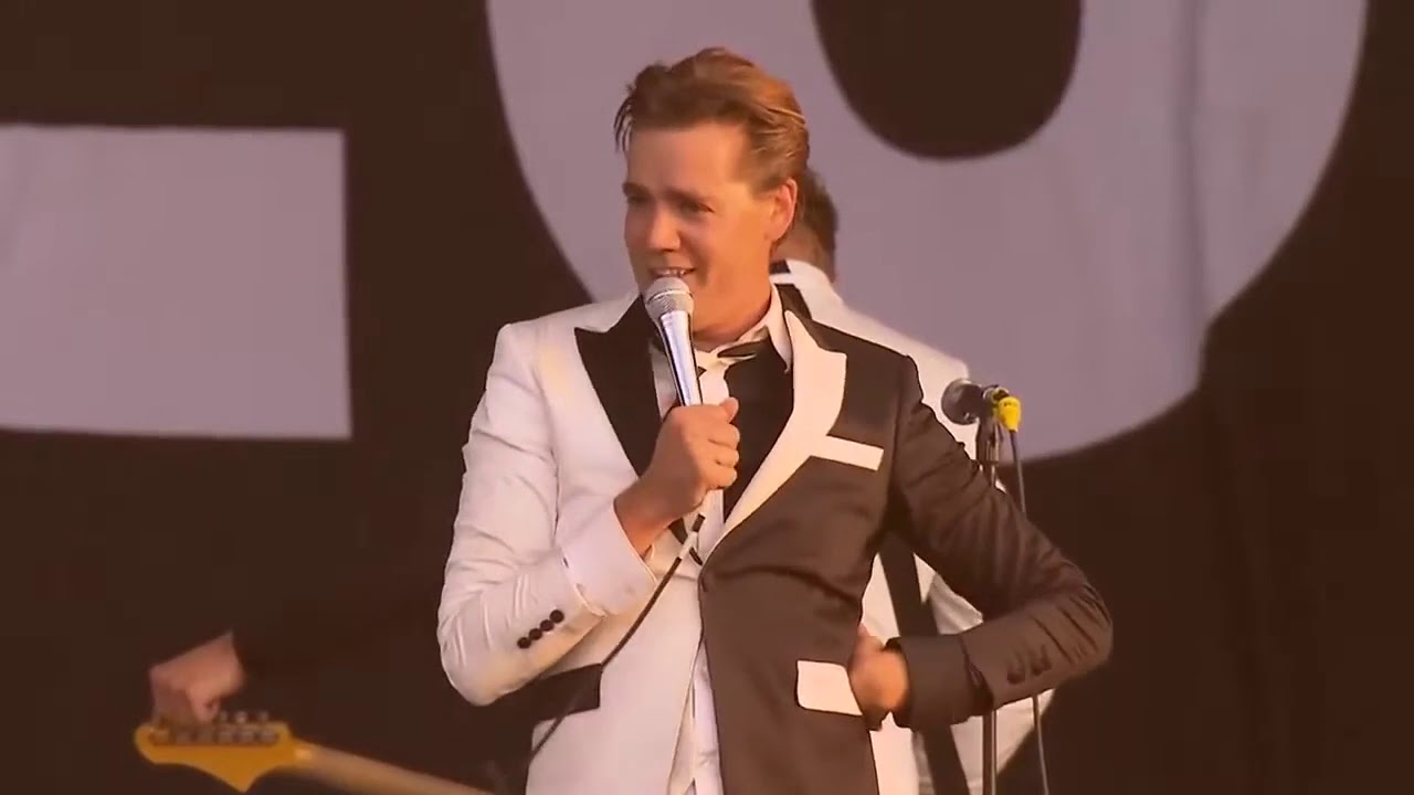 The Hives Live Full Concert 2021 - YouTube