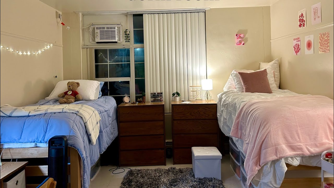 Emma & Carly at UF Yulee move in day - YouTube