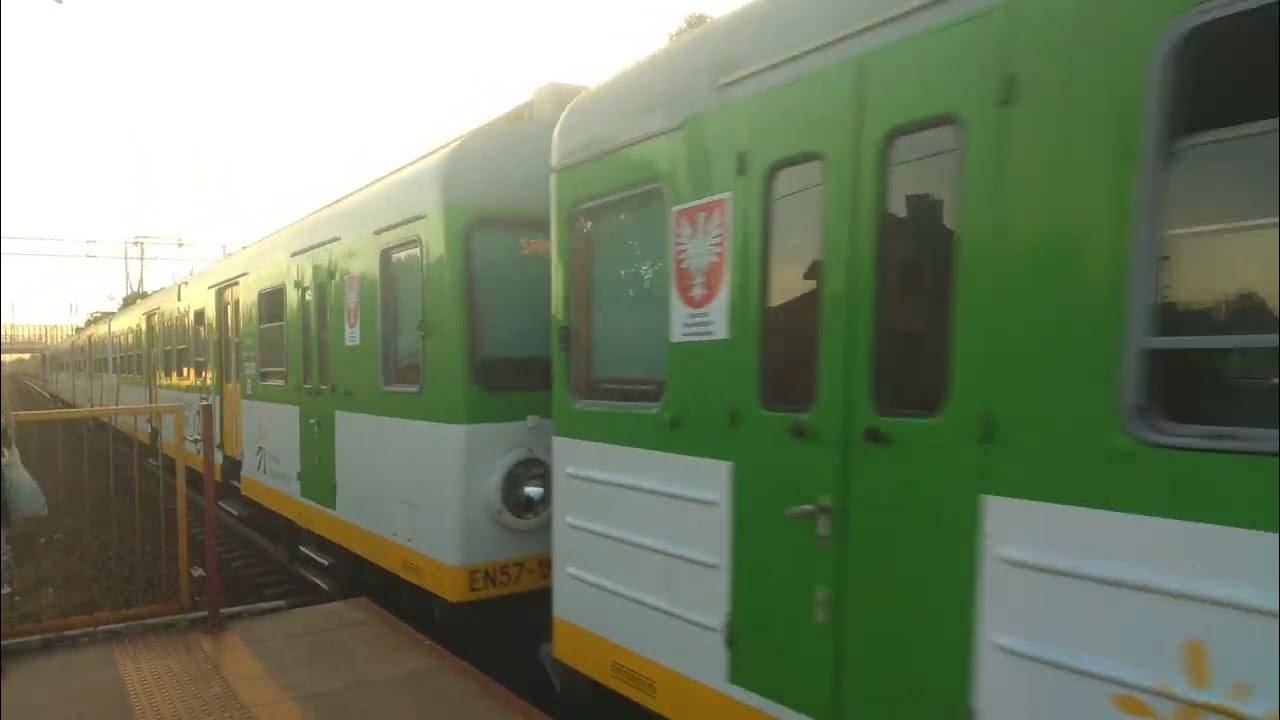 Odjazd EN57-1927 i EN57-1000 ze stacji Warszawa Ursus Niedźwiadek - YouTube