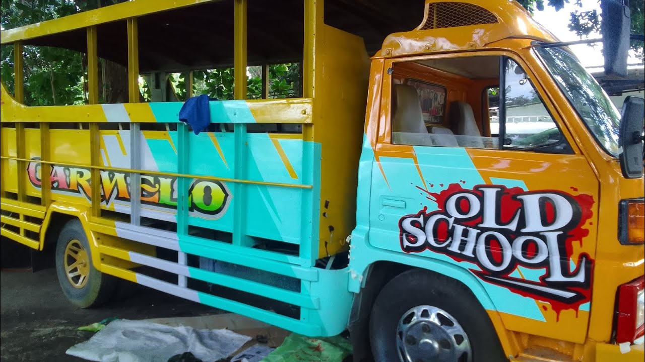 Modifikasi Mobil jadul untuk para Frater. Mobil berusia 35 Tahun ...