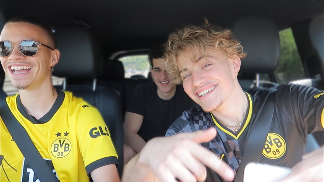 CARPOOL KARAOKE (with friends) - YouTube