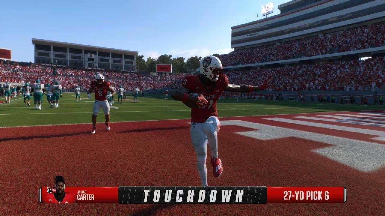 GOOFY AH COLLEGE FOOTBALL MOMENT - YouTube