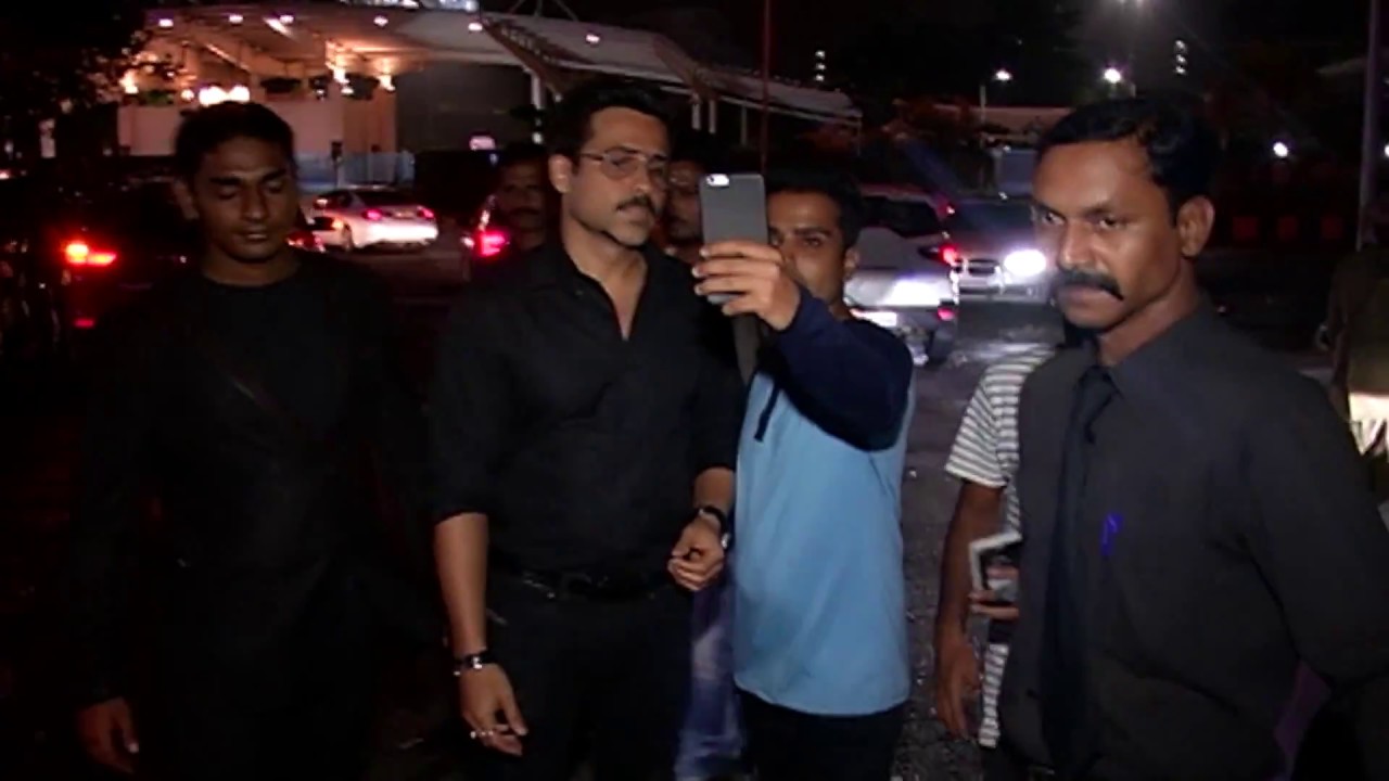 IMRAN HASMI SPOTTED AT BKC FINAL - YouTube