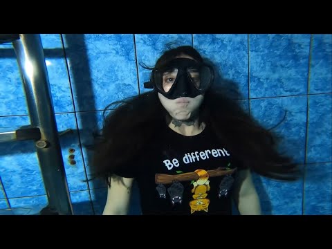 Blair Underwater Breah holds new year (REUPLOAD)