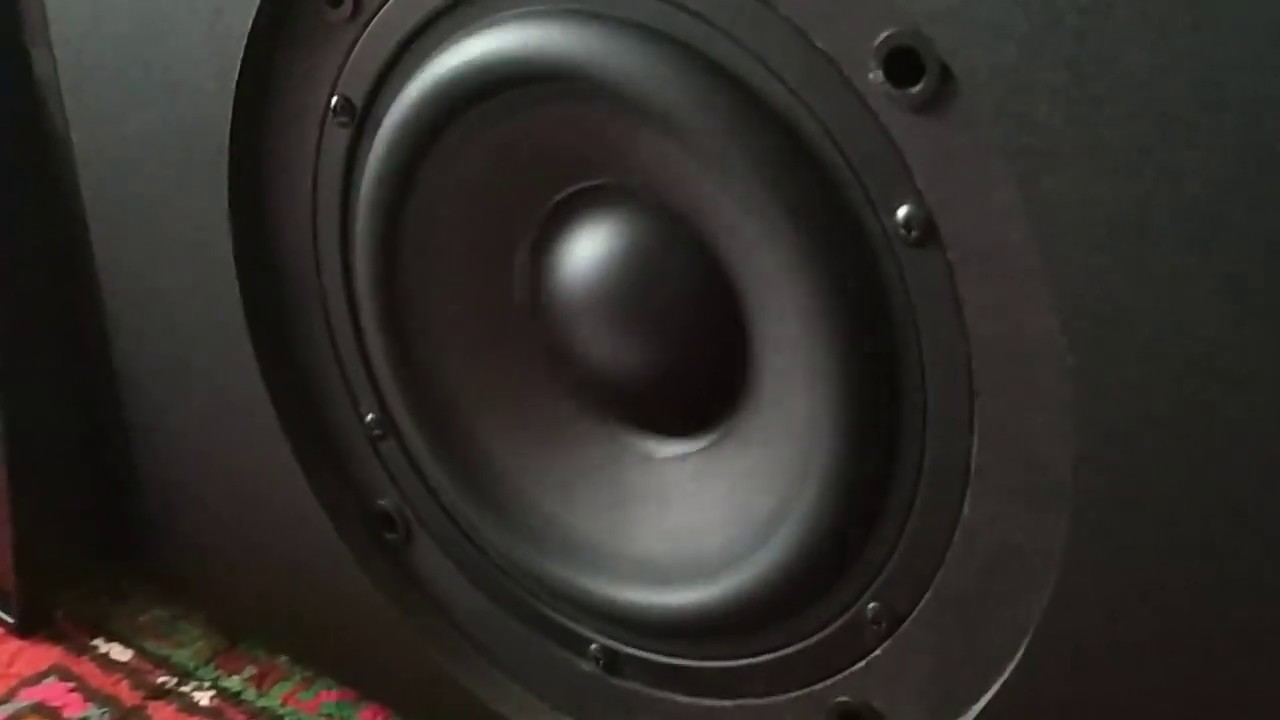 microlab m900 2.1 Bass test (Bassotronics - Bass I Love You) - YouTube