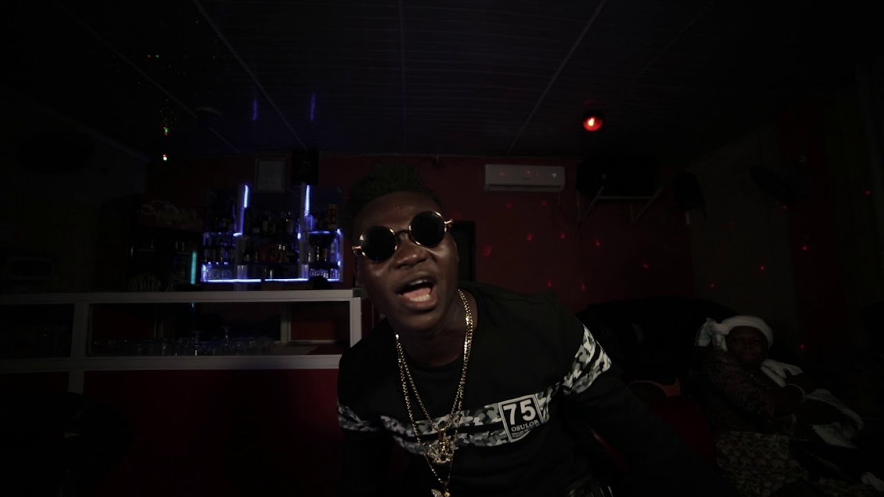 wiz kelly woudè clip officiel - YouTube