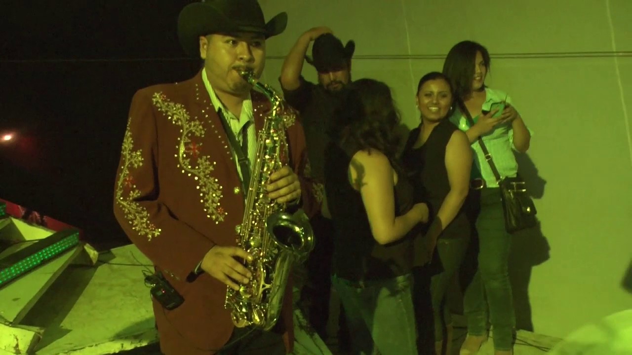 LA FE NORTEÑA baile de boda David y Debbie - YouTube