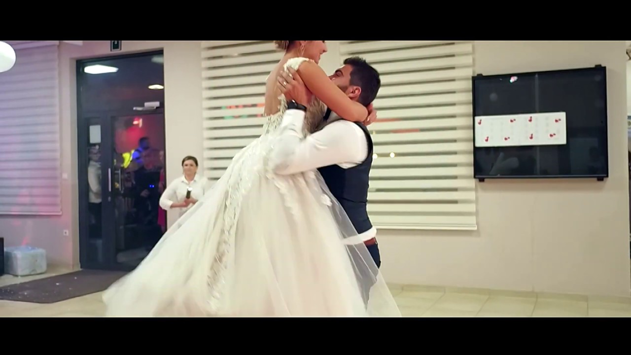 Petra i Ivica - prvi ples - YouTube