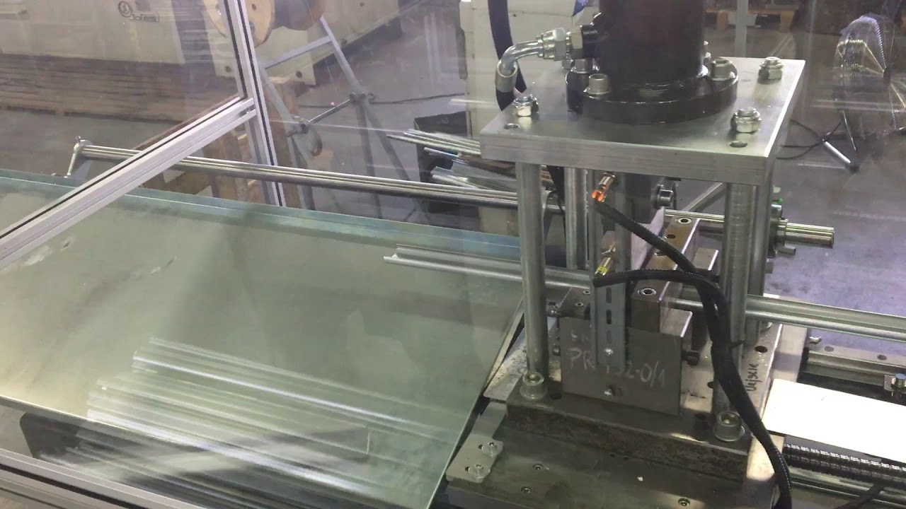 Flying Cut Off - Flying saw - YouTube