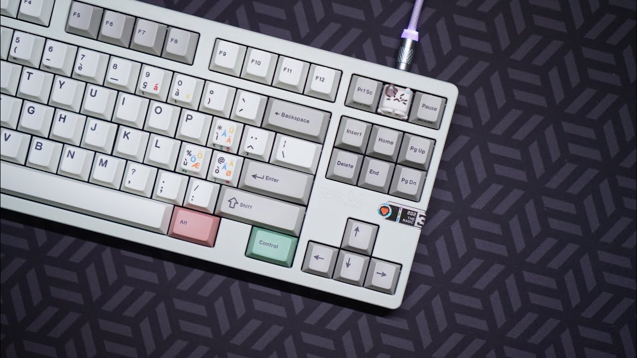 Matrix Magic3 TKL - YouTube