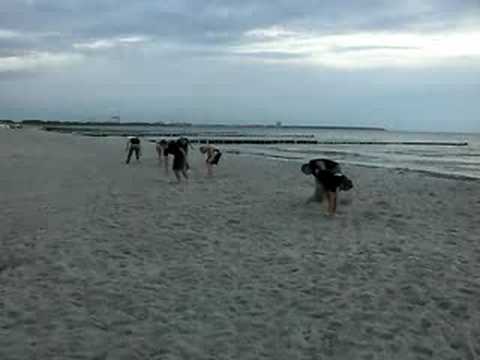 im kreis drehen und zum ziel sprinten