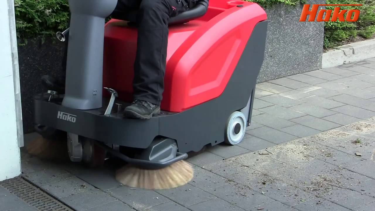 Hako Sweepmaster b800 r - YouTube