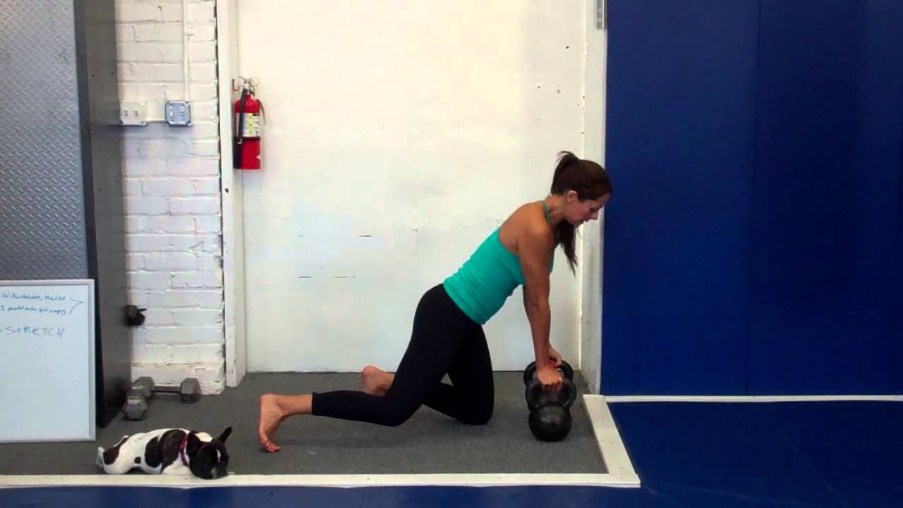 Video: Renegade Row with Kettlebell - YouTube