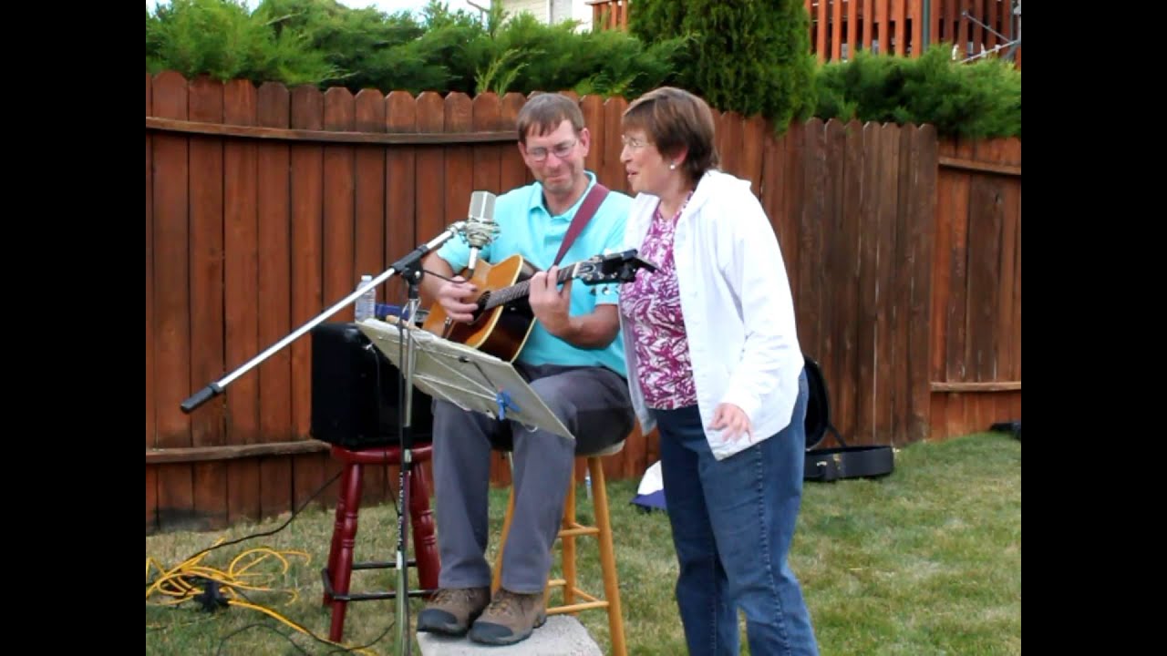 "Them Knockin' Blues" by Roy Mckee and Susan Hutchinson - YouTube