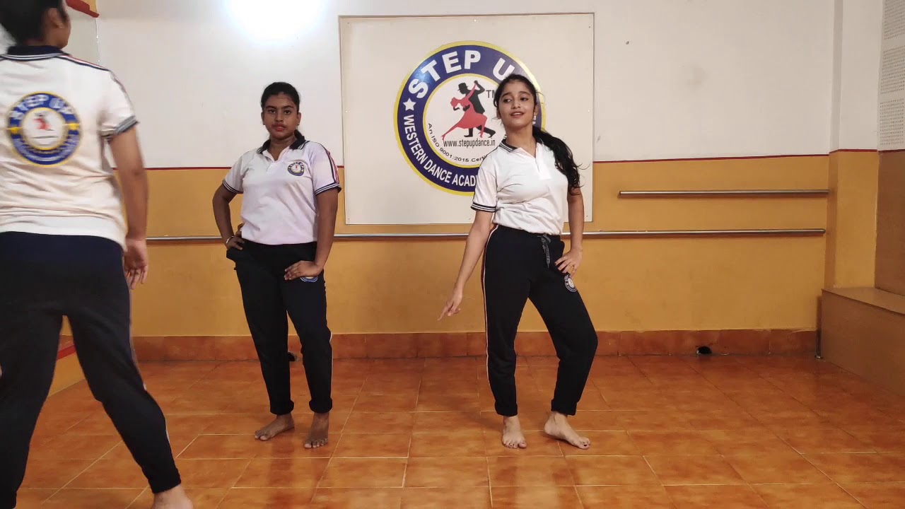 Rocking #Dance Performance at Step up Studio - YouTube