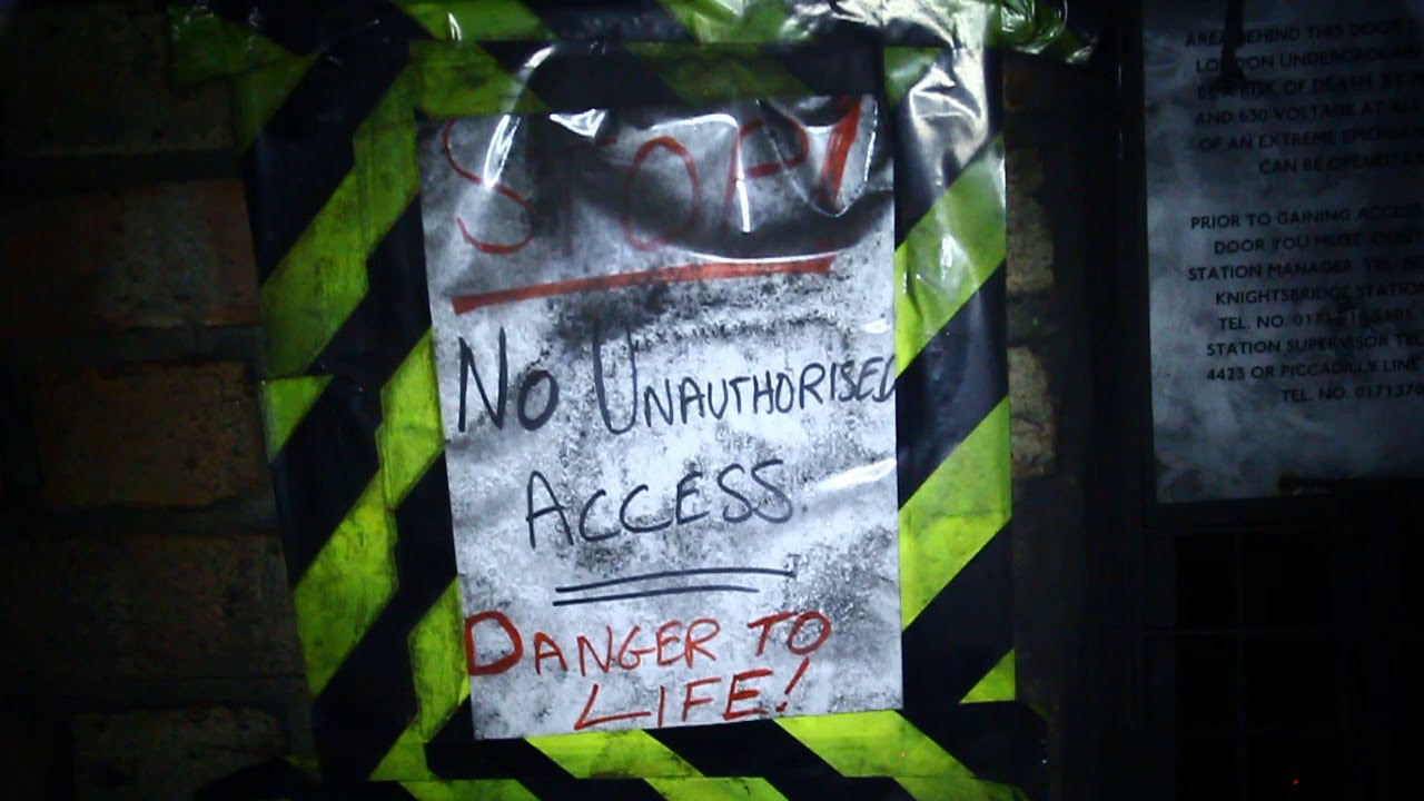 TFL sign on the wrong side of the Ministry of Defence door. - YouTube