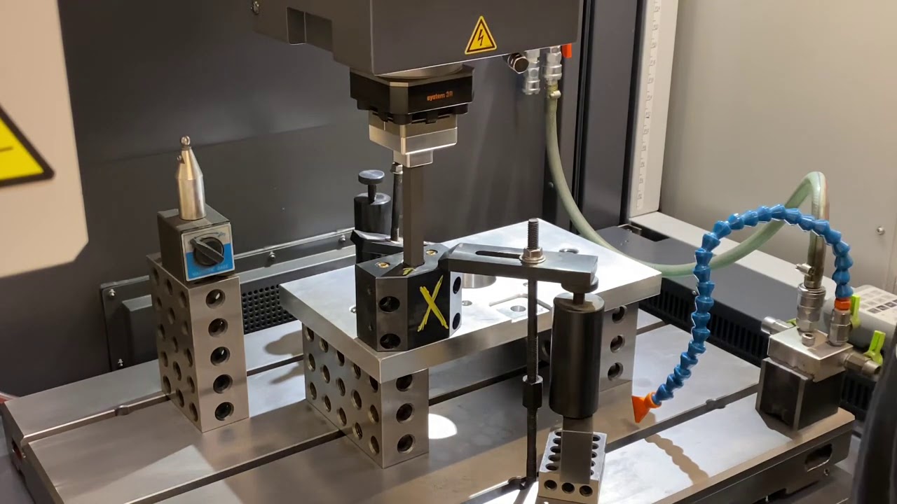 Removing damaged set screw from boring bar holder with EDM - YouTube