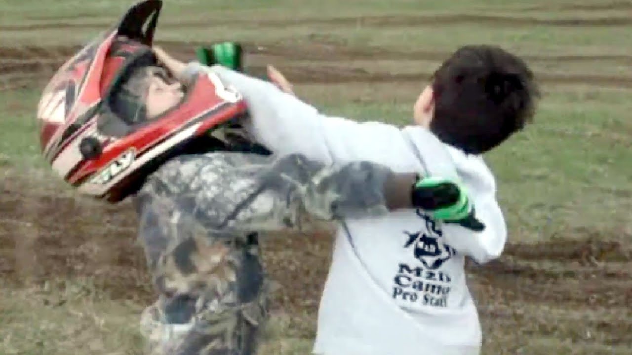 Funny Motocross Fight - YouTube