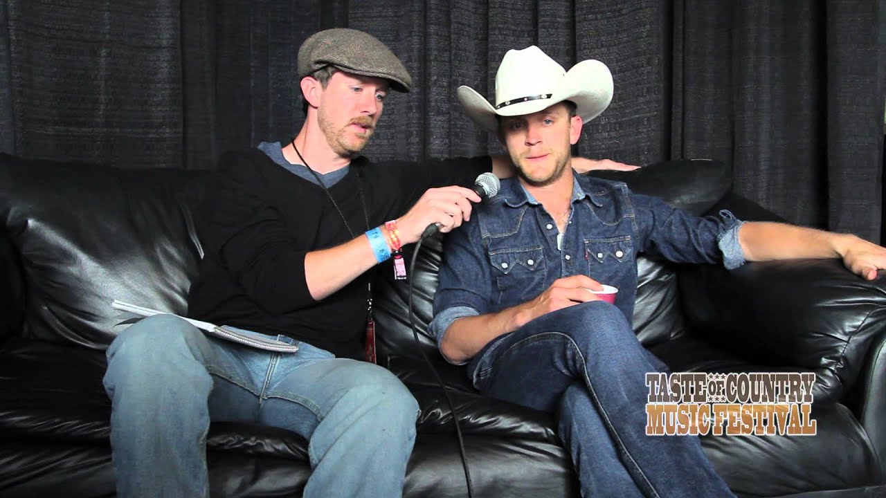 Justin Moore Shares His 'Dad Laws' at the Taste of Country Music ...