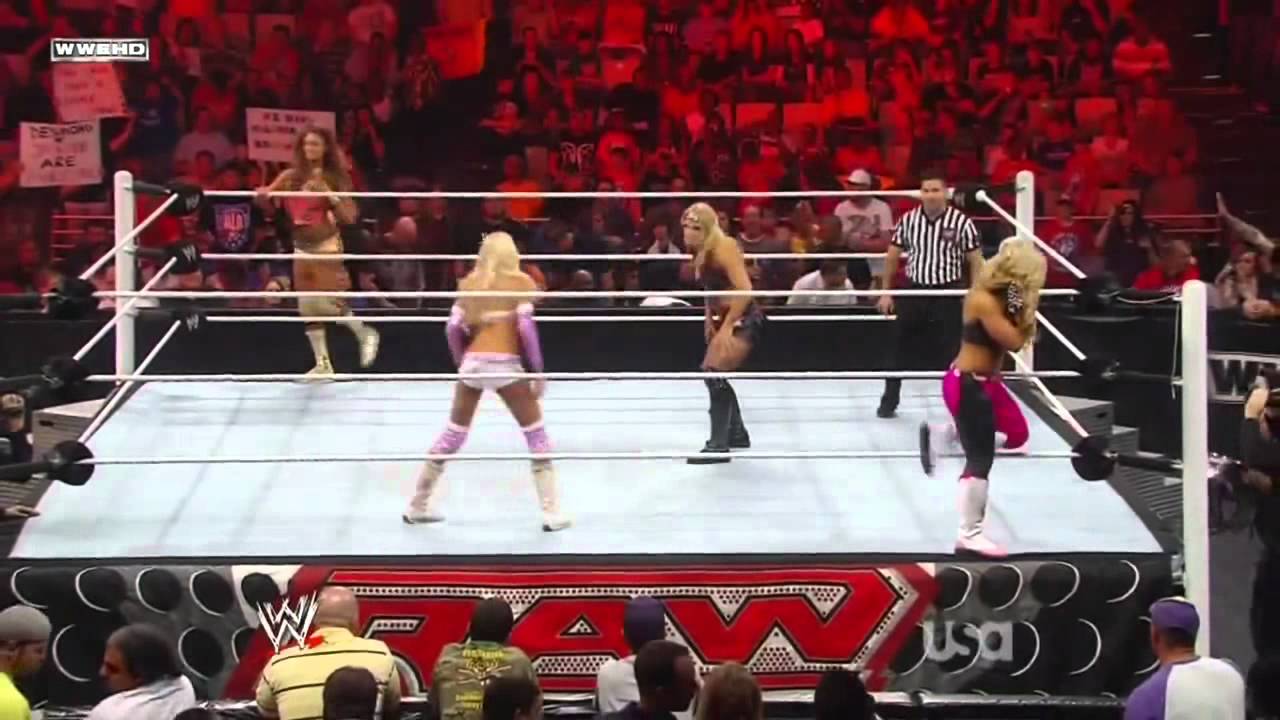 WWE Raw 03/10/2011 Kelly Kelly & Eve vs Beth Phoenix & Natalya - YouTube