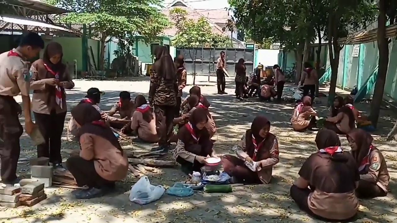 Latihan Masak Rimba Pramuka SMK Negeri 1 Pasuruan - YouTube