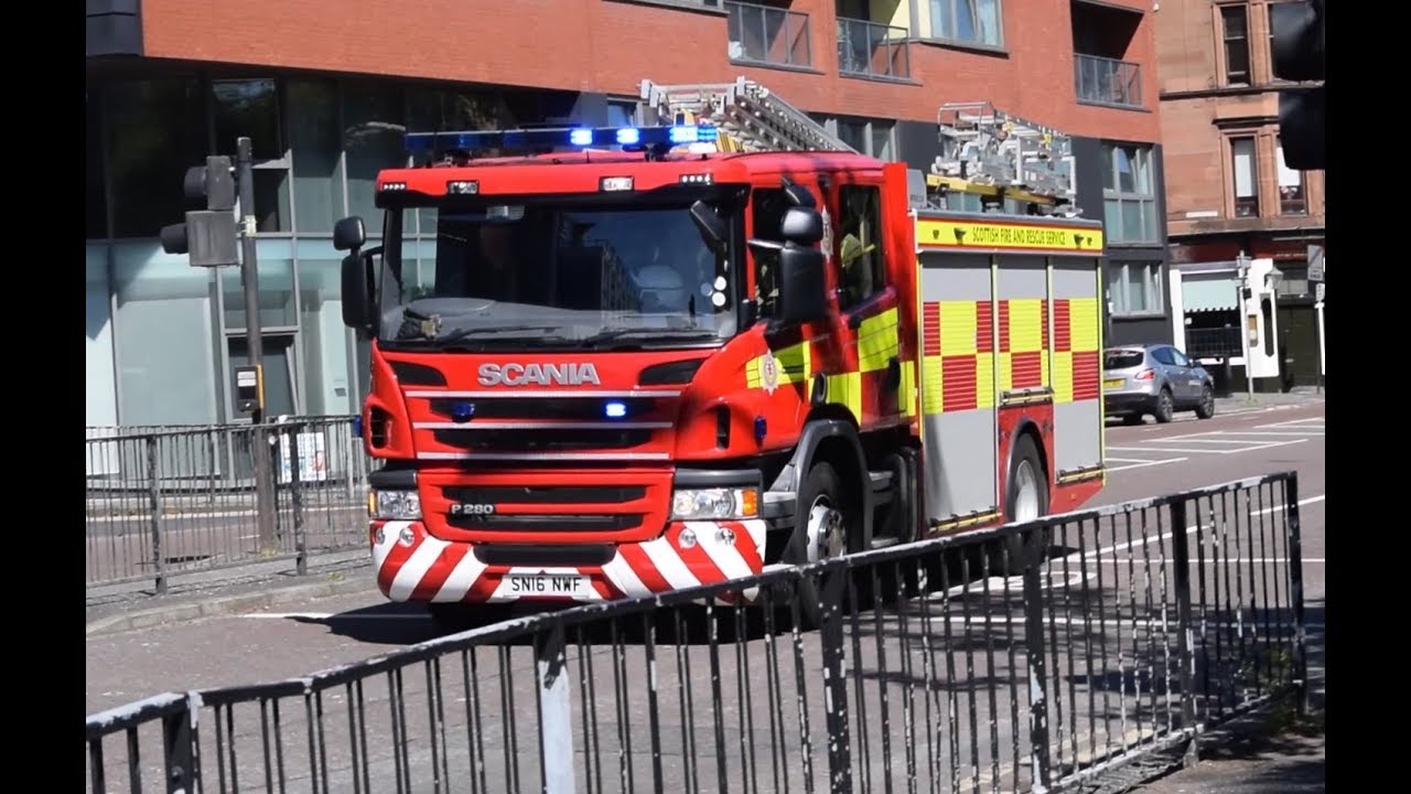 Scottish Fire & Rescue Service Cowcaddens T01A1 Responding - YouTube