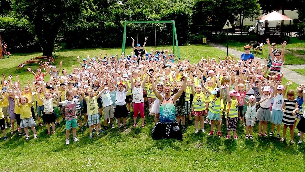 ZUMBA KIDS - BOMBA - YouTube
