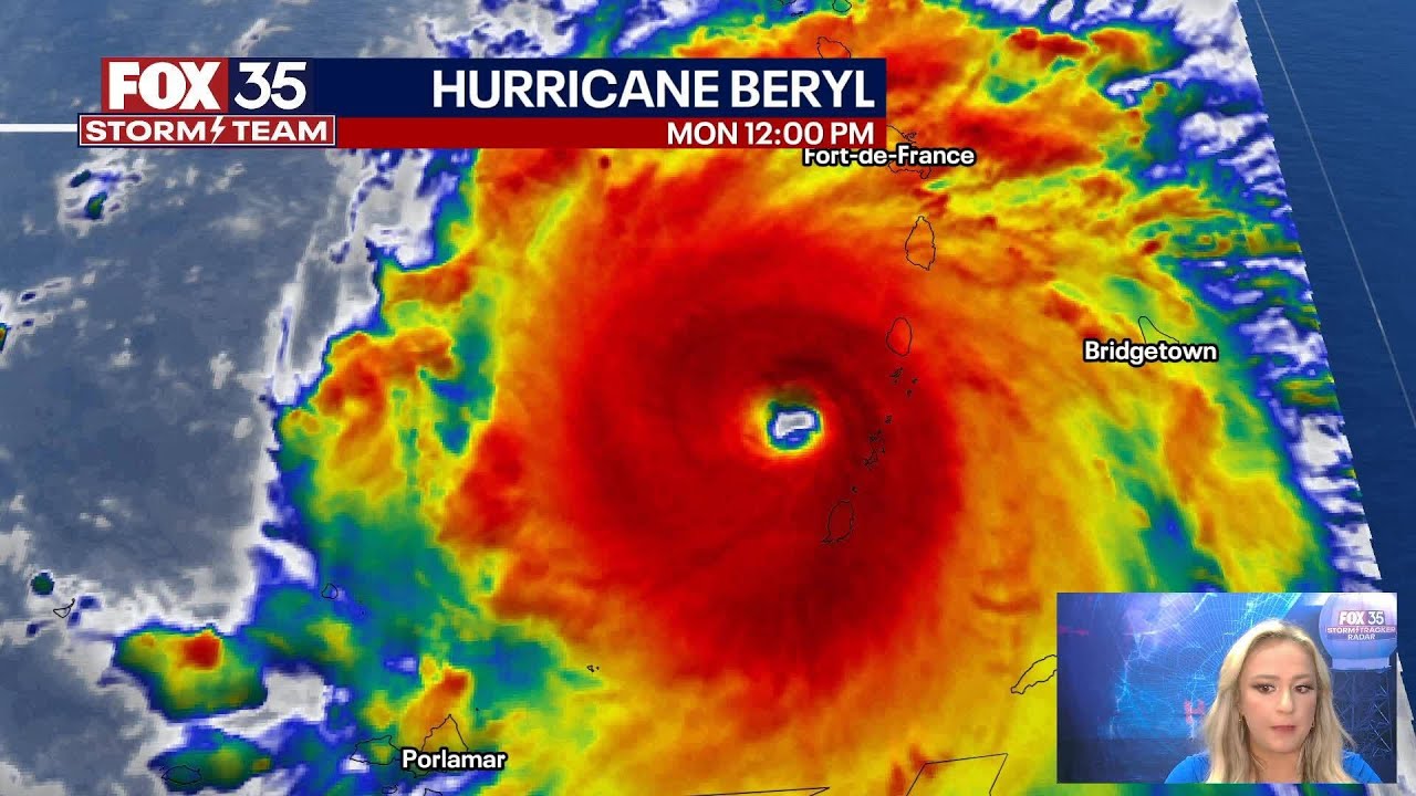 Hurricane Beryl makes landfall, just shy of Category 5 strength - YouTube