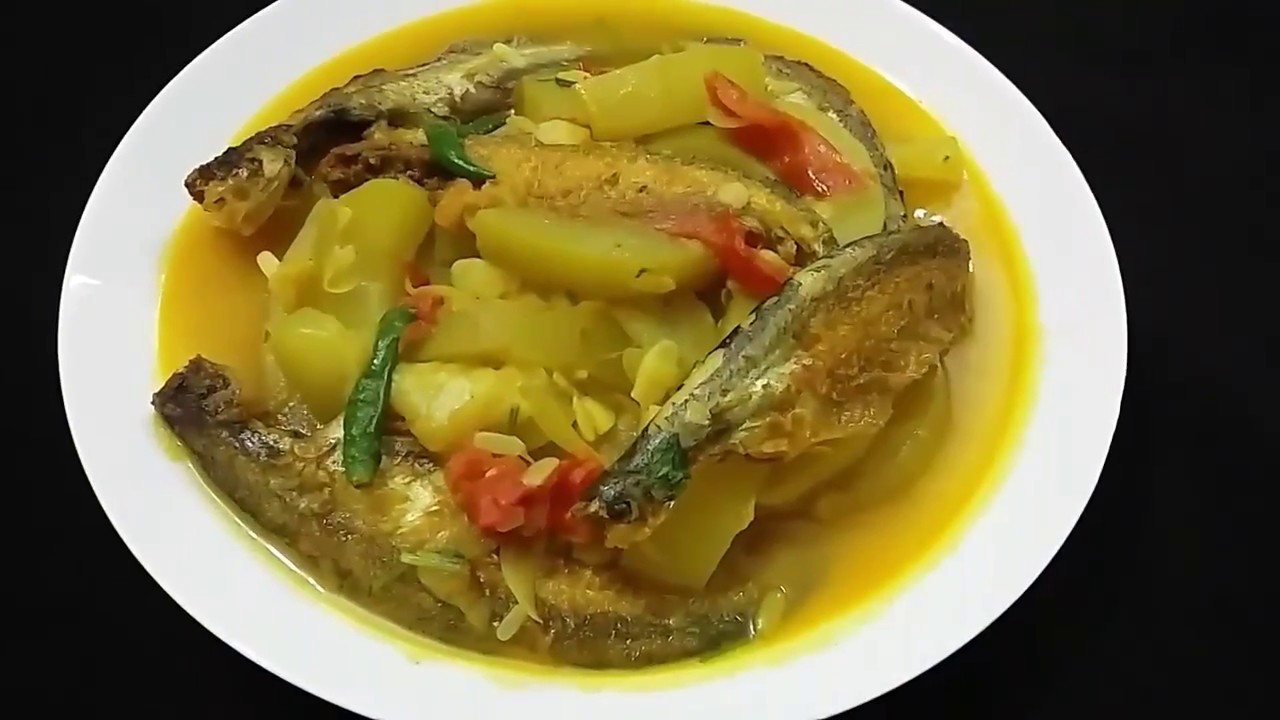 Lau Diya Pabda Mach Curry I Bottle Gourd Curry With Pabda Fish I HOME ...