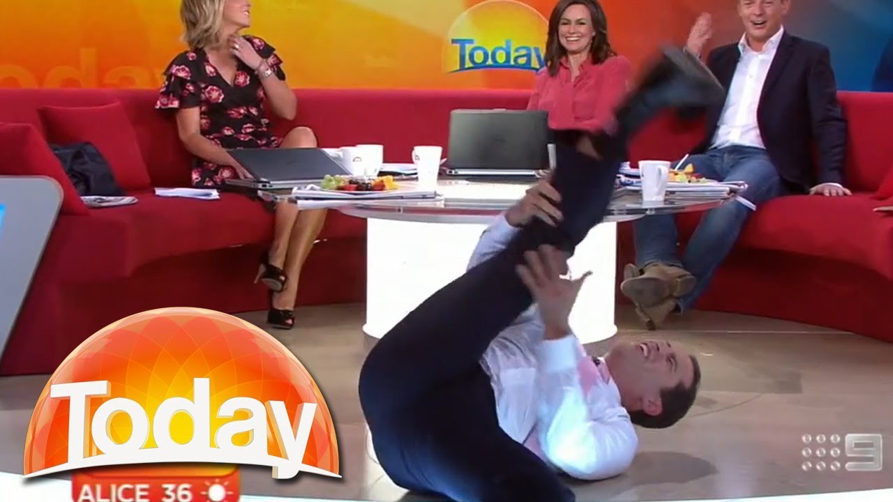 Karl 'pulls a hammy' while showing off - YouTube