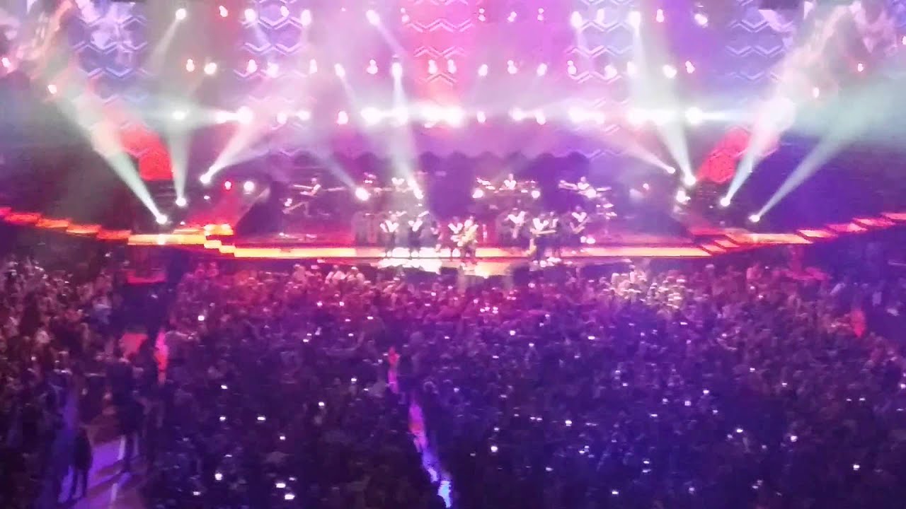 Justin Timberlake nashville Garth Brooks - YouTube