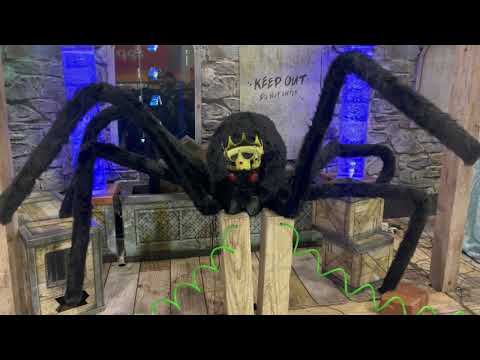 Deadly Creeper - Spirit Halloween 2022 (in store) Demo - YouTube