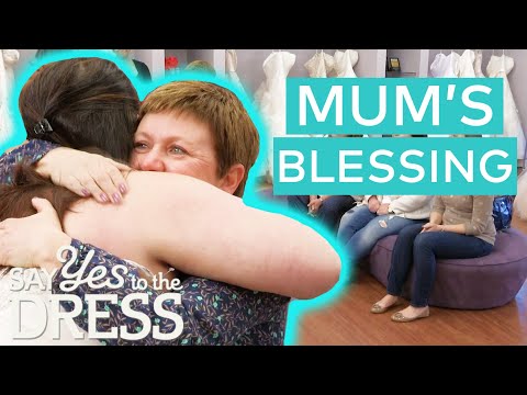 Bride Asks Mum To Walk Her Down The Aisle During Appointment | Curvy Brides
