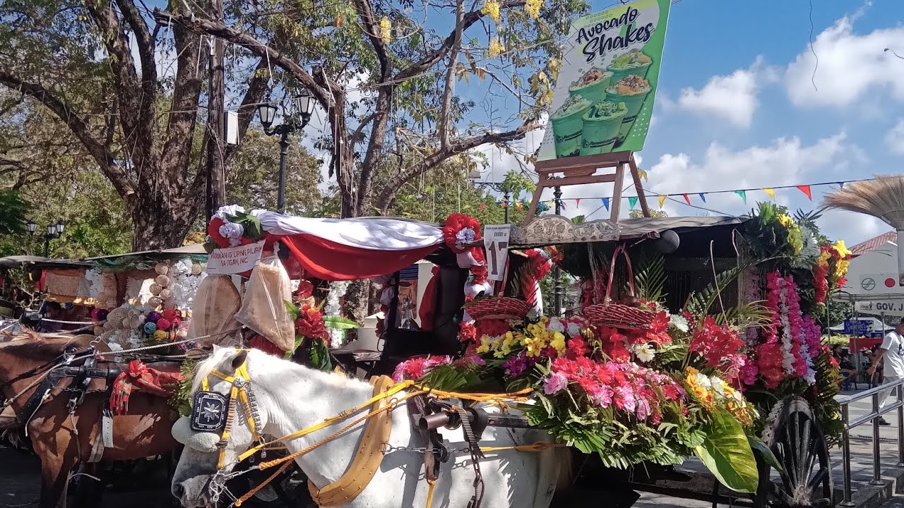 Kalesa Parade 💙 @CriseldaTactayVlogs - YouTube