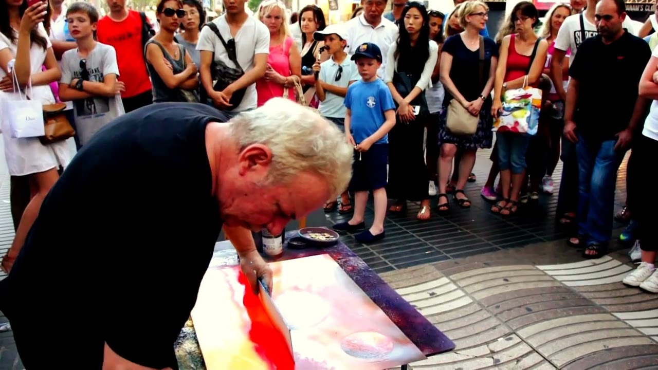 How to Spray Paint Art for Money in Barcelona - YouTube