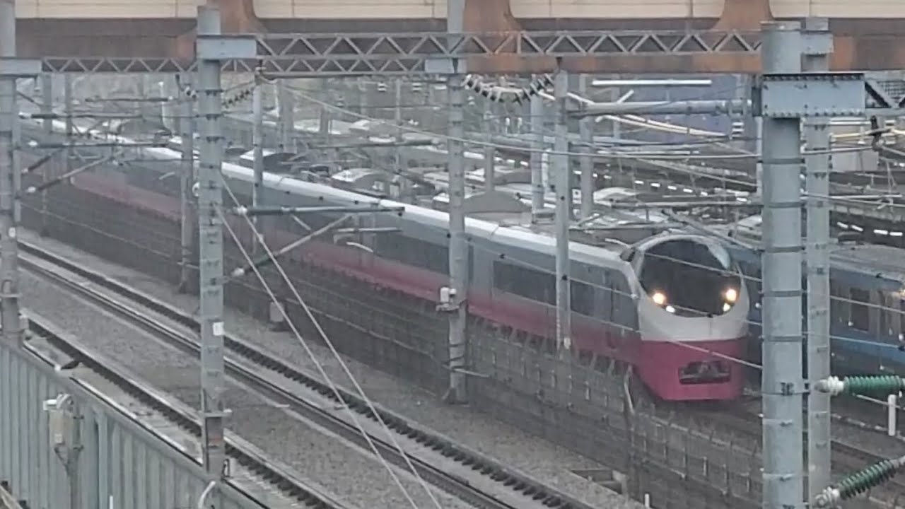 【E653系リバイバルカラー車両】E657系スカーレットブロッサム通過#E657系#リバイバルカラー - YouTube