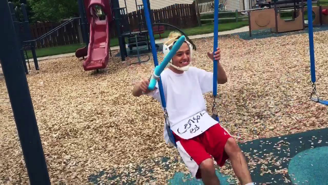 BEOWULF !!! (Fight scene) - YouTube