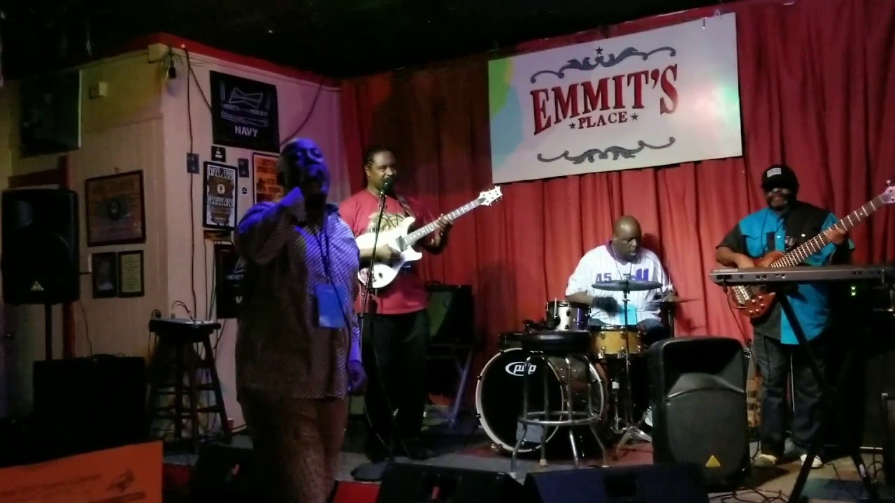 Joey "PerfectTime" Riggins-Drums @Emmitt's Place - YouTube